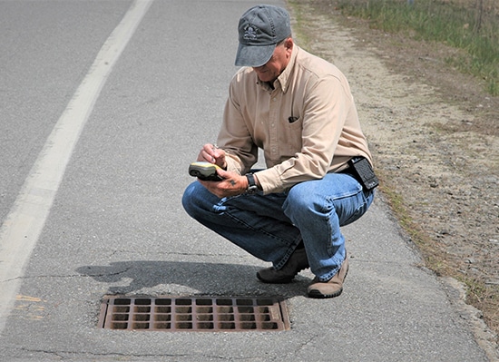 Field Mapping Services Combining GPS Survey and Onsite Drafts